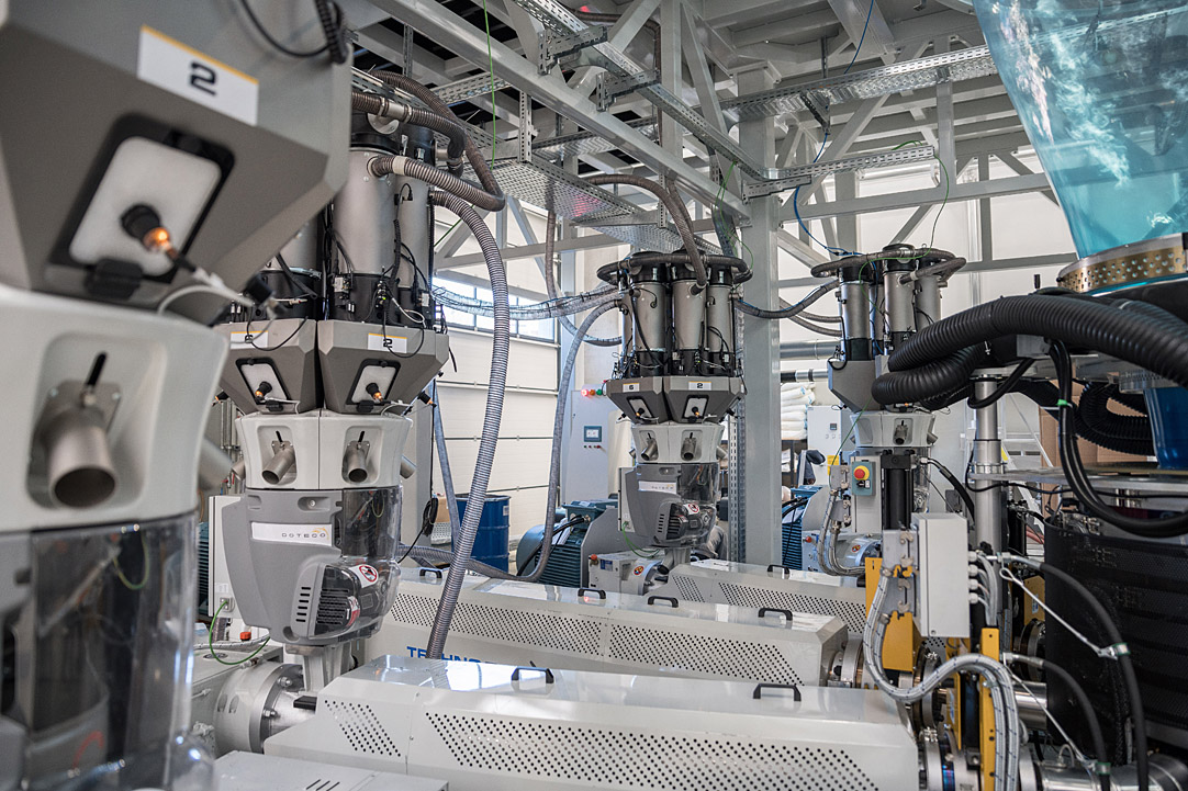 Bandera, linee di estrusione film poliolefinici a 5 strati